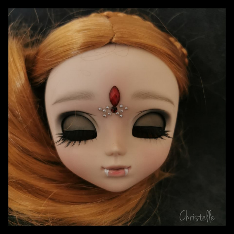 Pullip - Full Custo "Princesse Vampire"